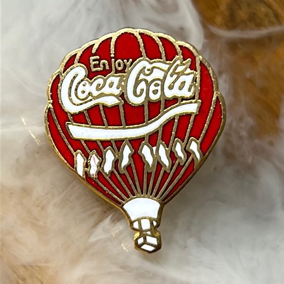 Coca Cola | Jewelry | Newcocacola Hotair Balloon Lapel Pin | Poshmark